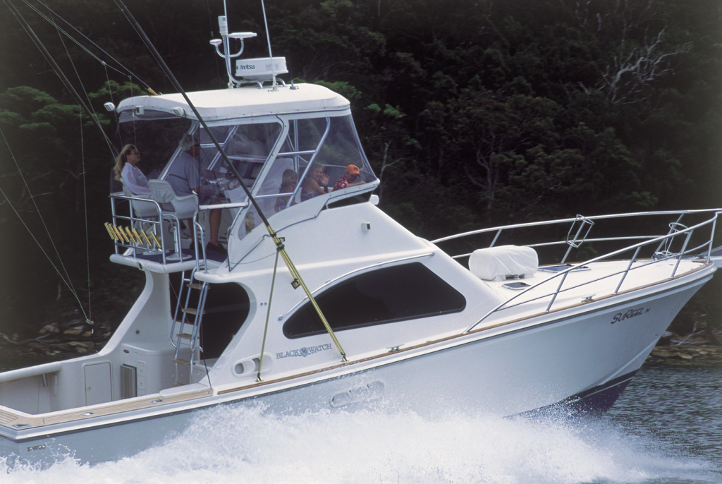 36′ Flybridge | Black Watch